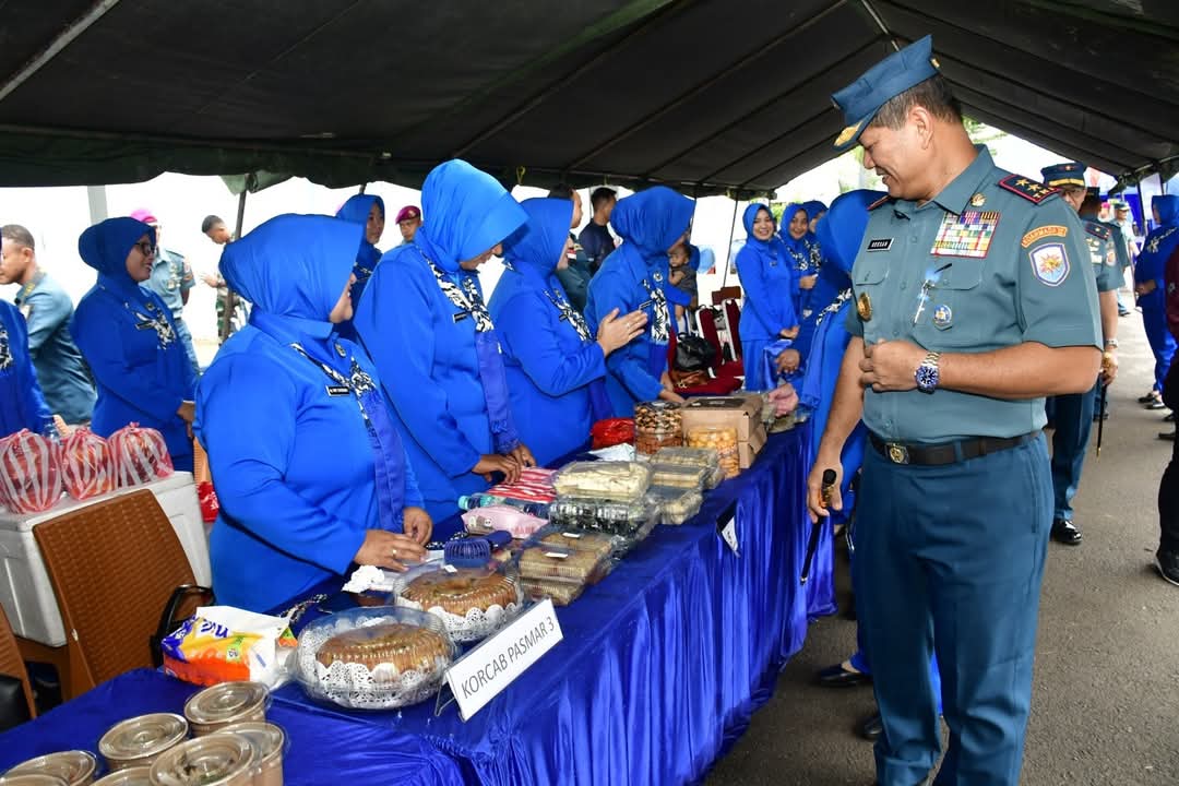 Pasmar 3 Meriahkan Bazar Ramadhan TNI Tahun 2025 - Cyber Nasional